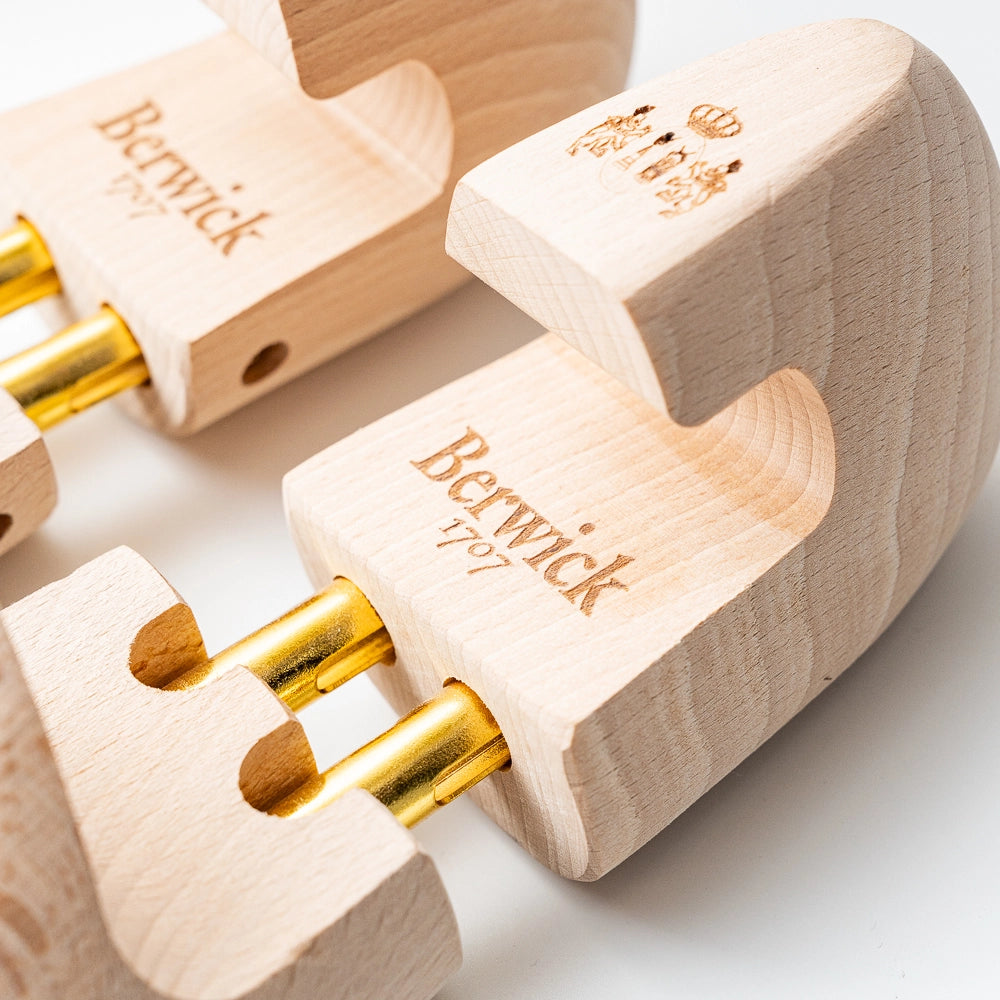 Berwick Shoe Tree Natural | Refinement – Refinement